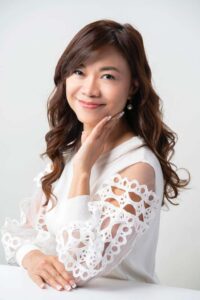 About Cindy Lam 林佩玲 - Hero Ladies